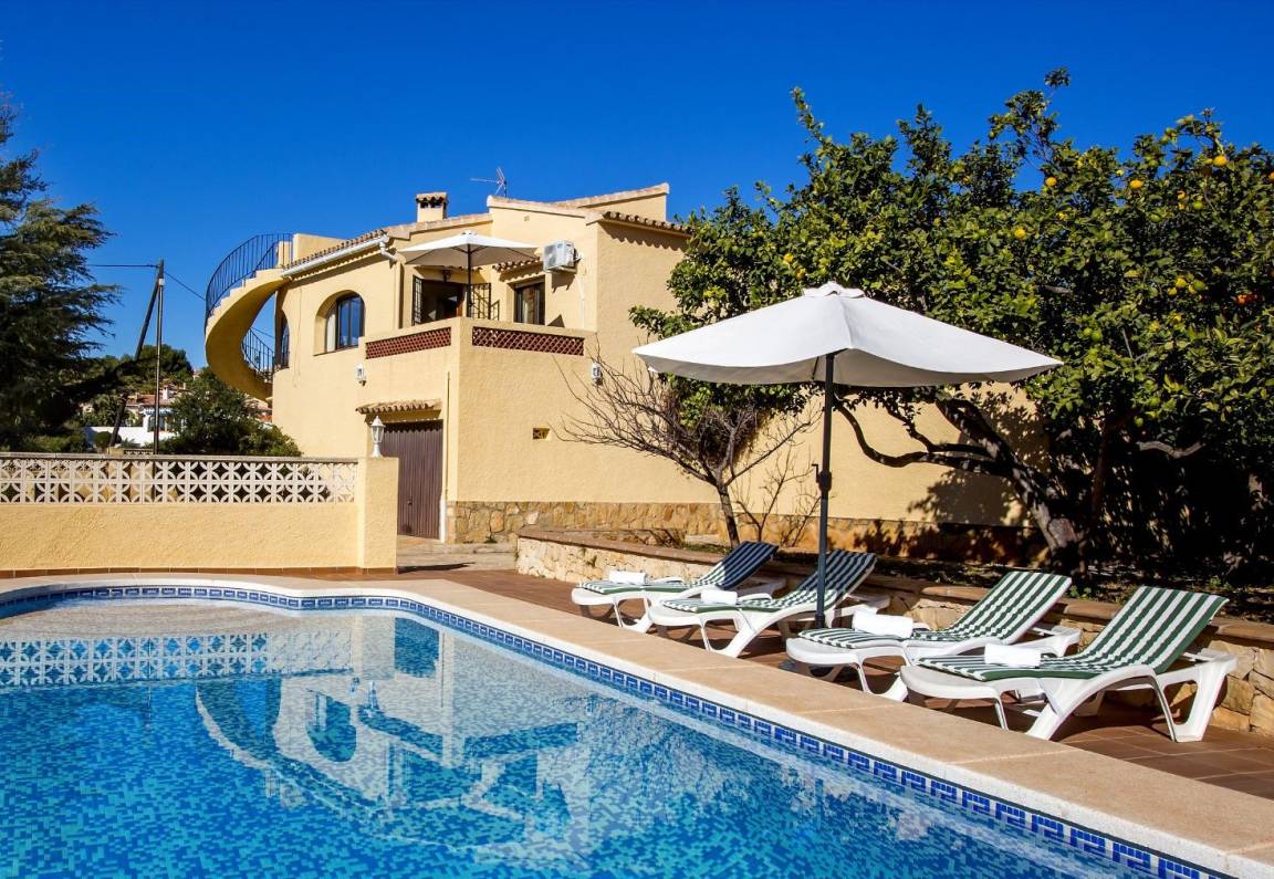 200 M² Villa ∙ 6 Habitaciones ∙ 12 Huéspedes - Calpe