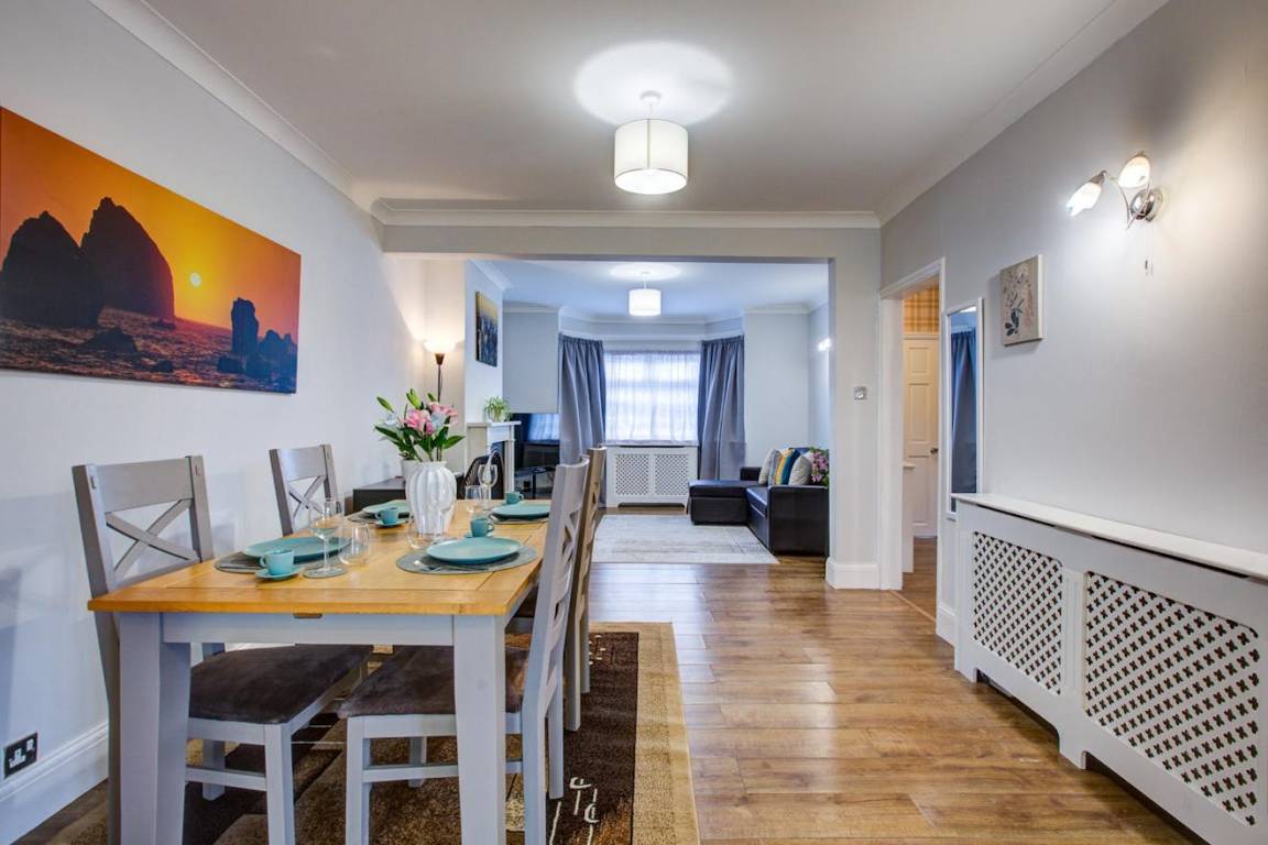 100 M² Maison De Vacances ∙ 4 Chambres ∙ 8 Personnes - Londres