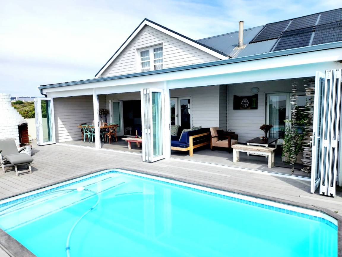 360 M² Villa ∙ 4 Bedrooms ∙ 8 Guests - Grotto Bay