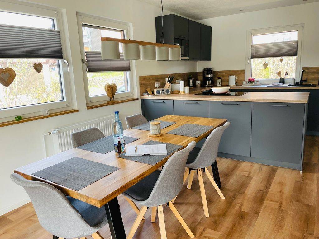 100 M² Ferienhaus ∙ 2 Schlafzimmer ∙ 4 Gäste - Altenau