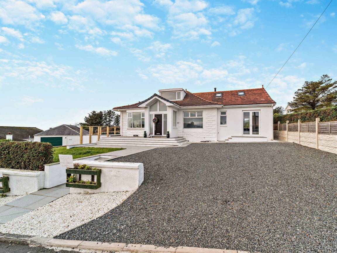 Cottage ∙ 4 Bedrooms ∙ 8 Guests - Stranraer