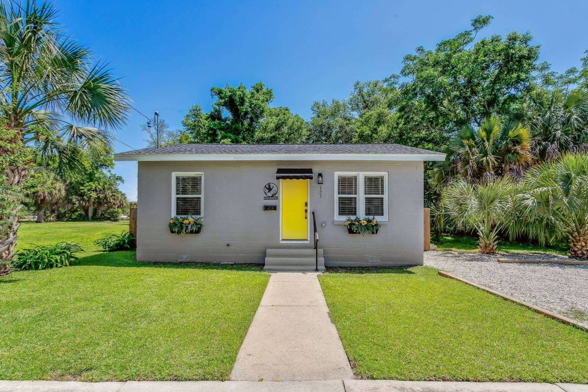 68 M² House ∙ 2 Bedrooms ∙ 4 Guests - Pensacola, FL
