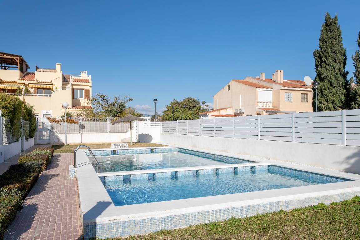 77 M² Appartement ∙ 3 Chambres ∙ 5 Personnes - Alicante