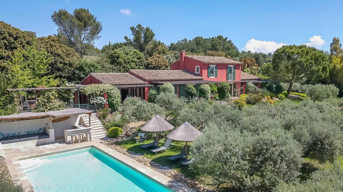 Villa ∙ 5 Bedrooms ∙ 12 Guests - Avignon