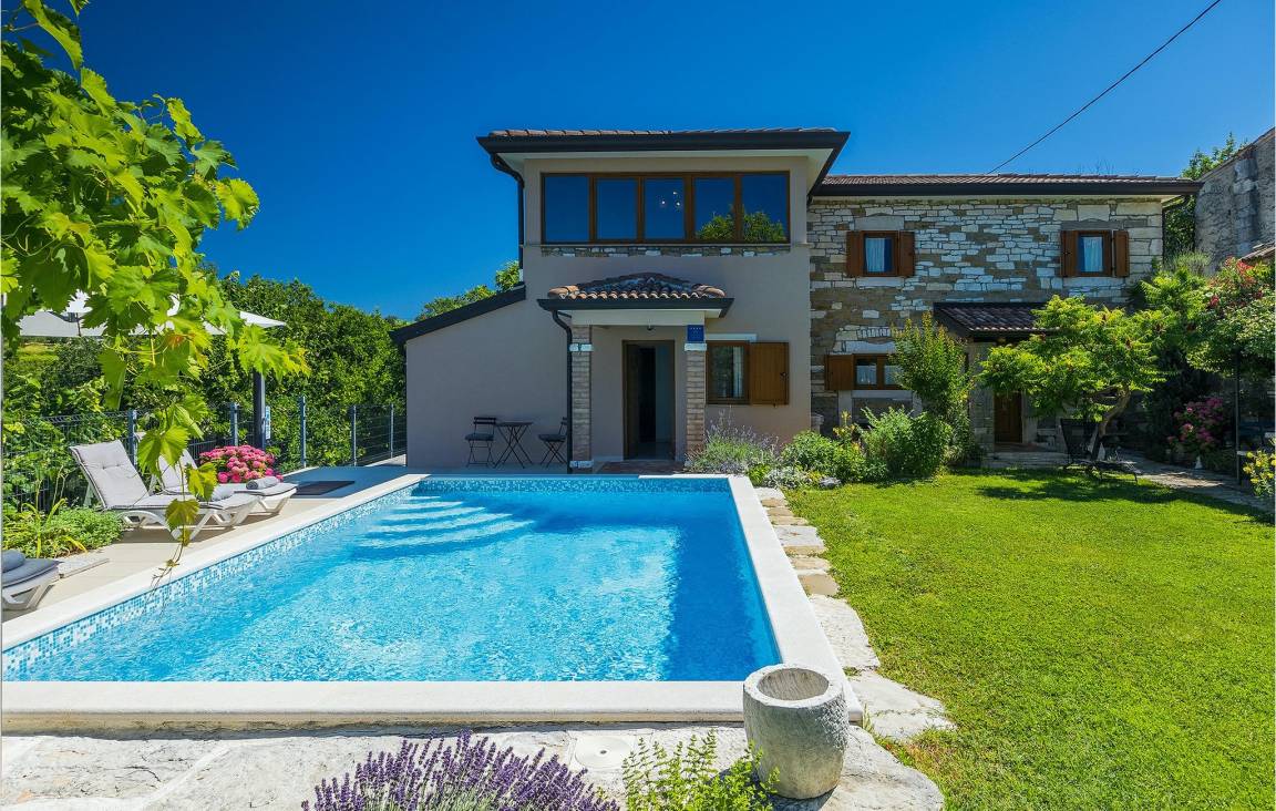 124 M² Ferienhaus ∙ 3 Schlafzimmer ∙ 6 Gäste - Koper