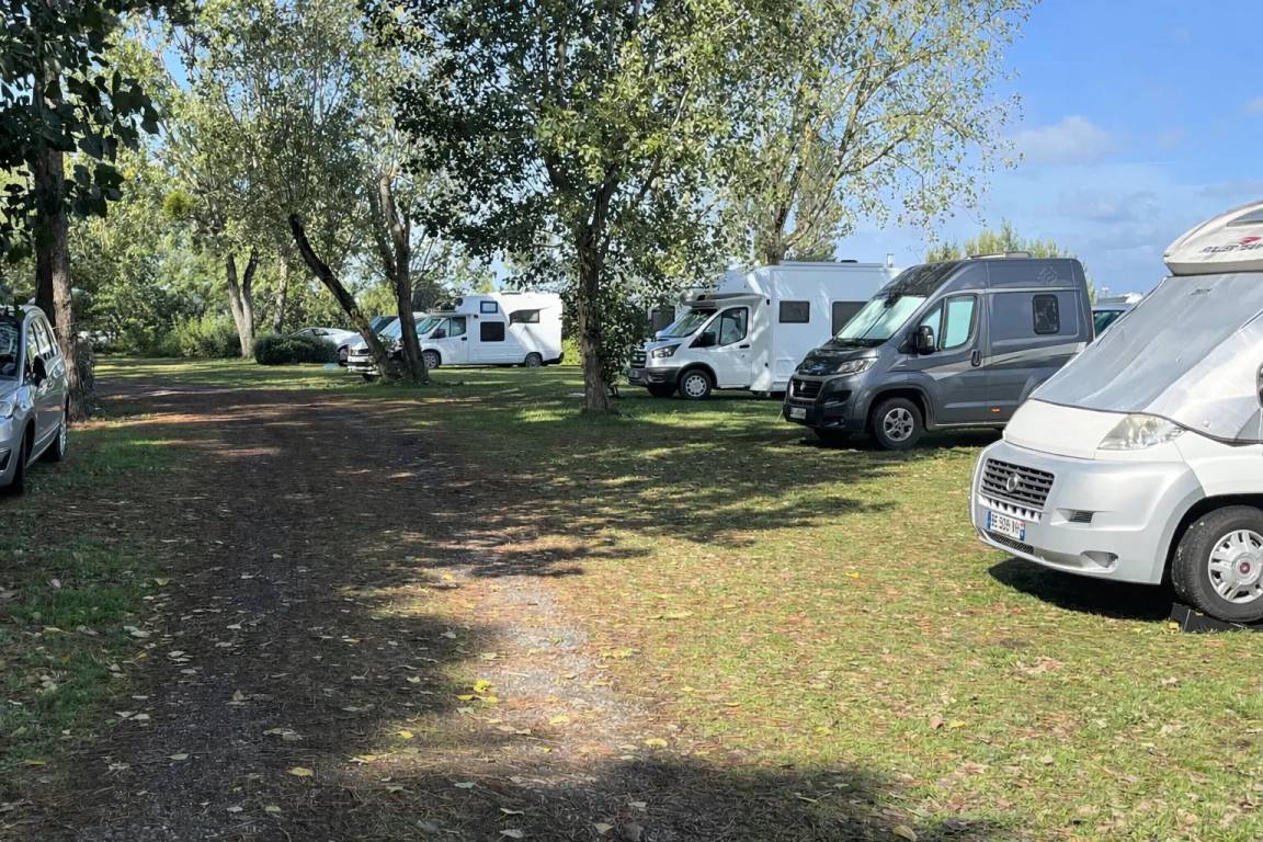80 M² Camping ∙ 1 Chambre ∙ 2 Personnes - Paimbœuf