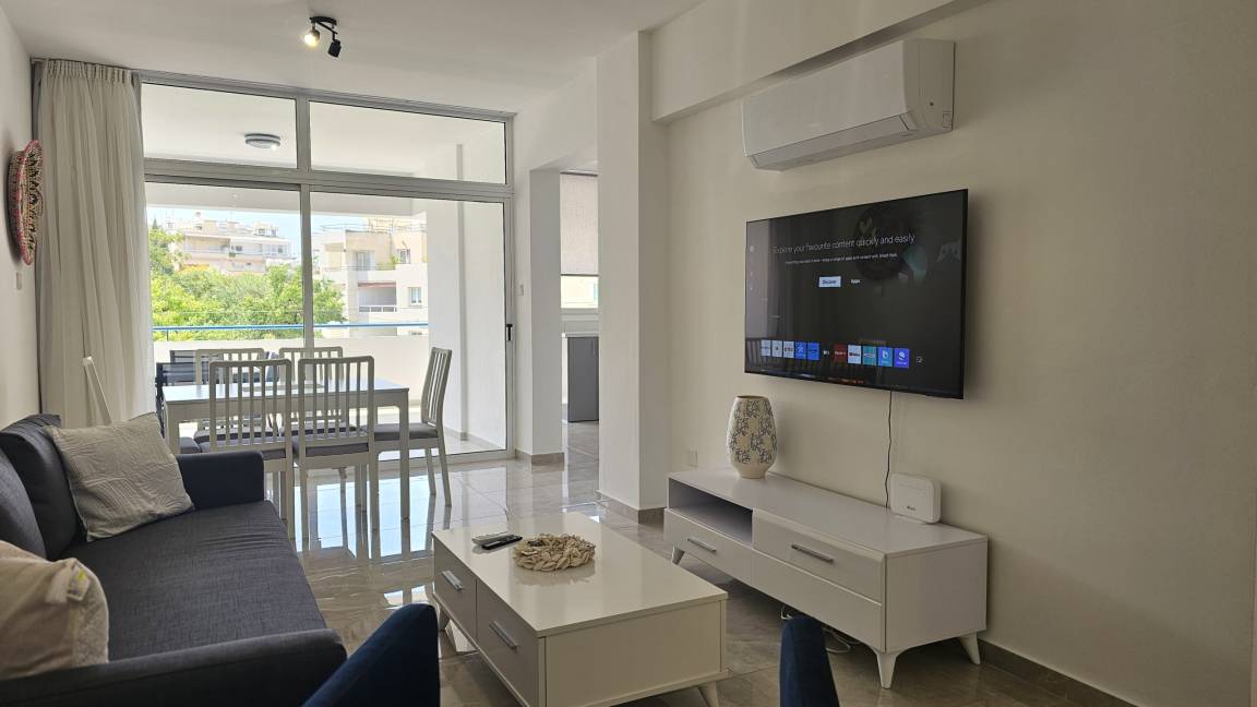 80 M² Appartement ∙ 2 Slaapkamers ∙ 5 Gasten - Larnaca