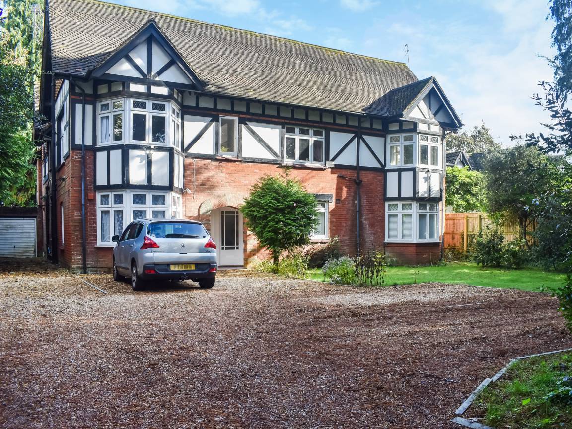 Apartment ∙ 2 Bedrooms ∙ 4 Guests - Southbourne