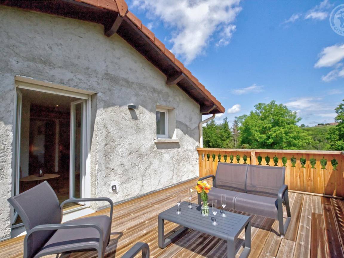 75 M² Cottage ∙ 2 Chambres ∙ 5 Personnes - Feurs