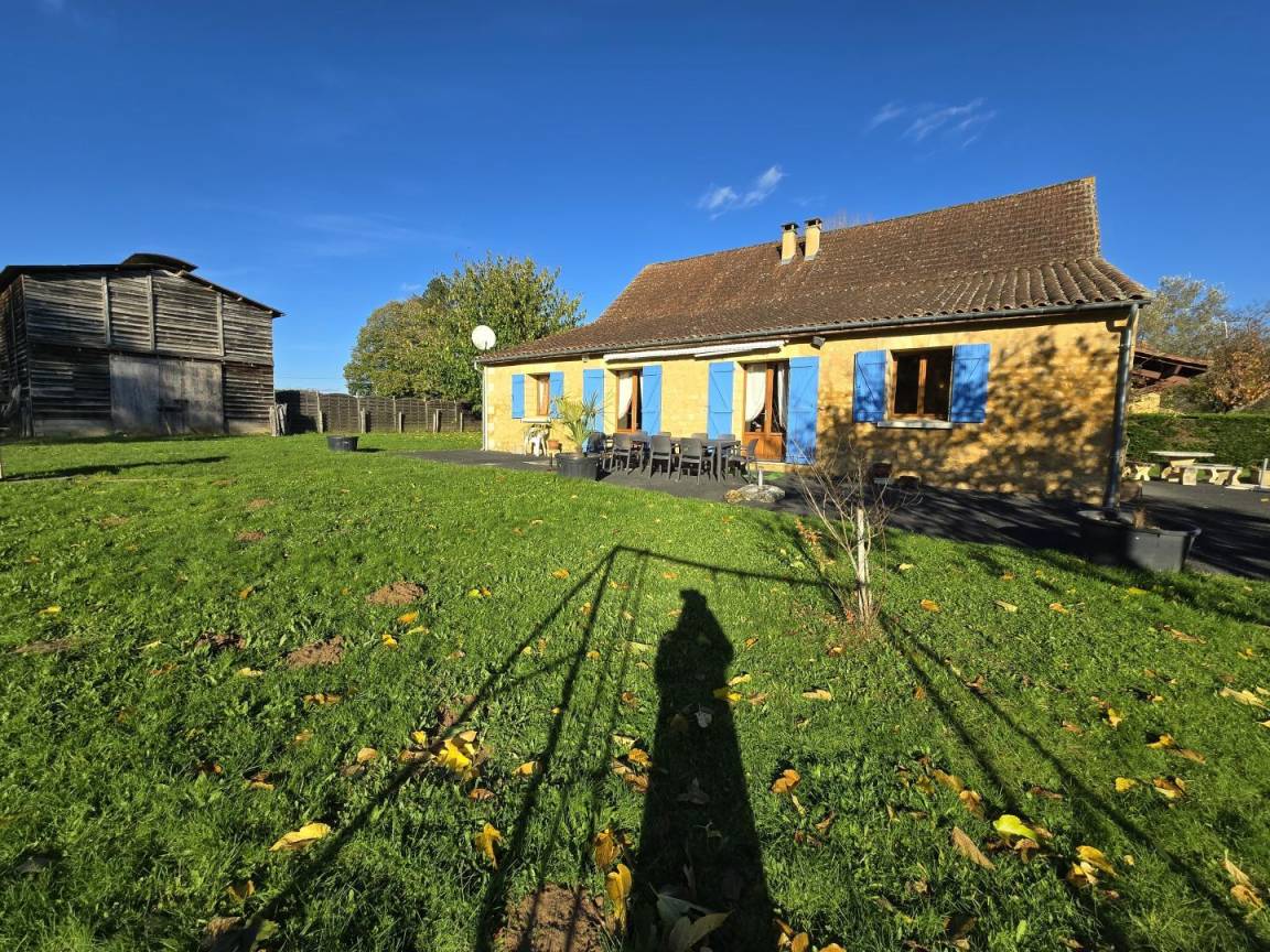 220 M² Gîte ∙ 6 Chambres ∙ 12 Personnes - Groléjac