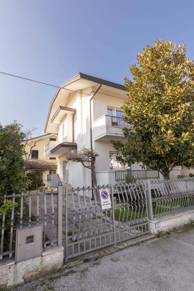 Casa ∙ 3 Habitaciones ∙ 5 Huéspedes - Riccione