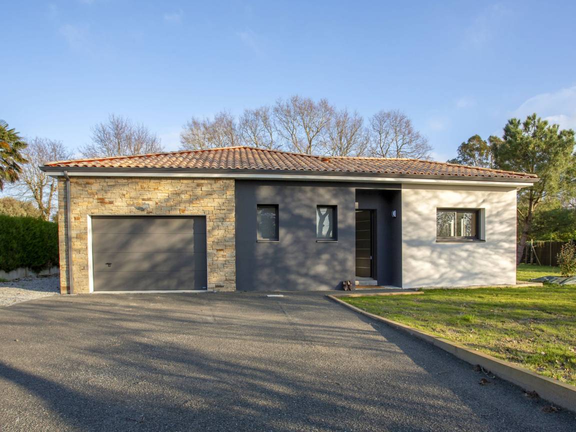 108 M² Huis ∙ 2 Slaapkamers ∙ 4 Gasten - Pornic