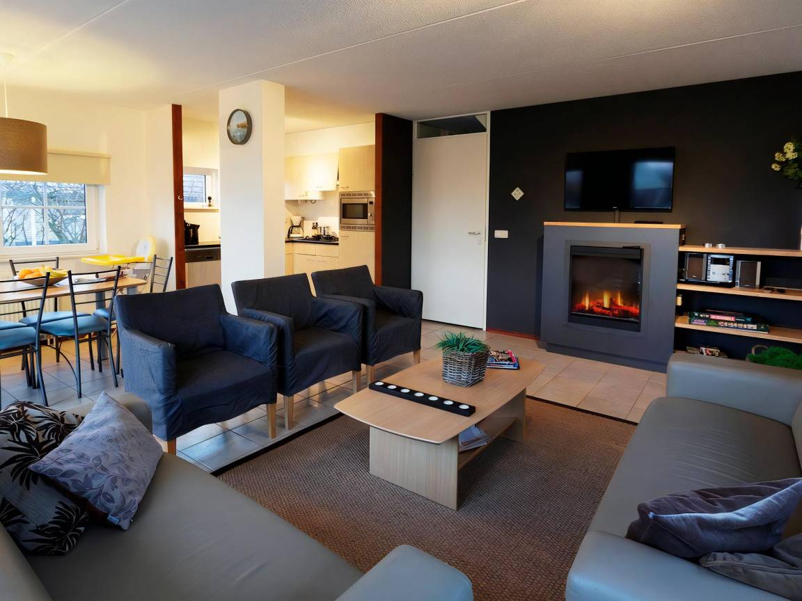 Cottage ∙ 4 Bedrooms ∙ 8 Guests - Coevorden