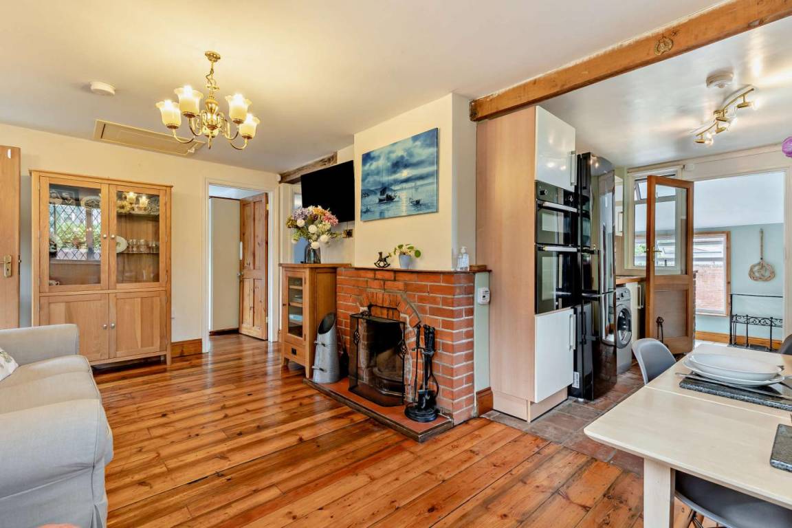 House ∙ 2 Bedrooms ∙ 4 Guests - Blakeney