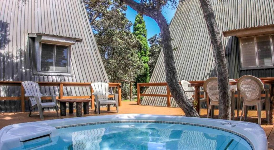 Cabin ∙ 1 Bedroom ∙ 4 Guests - Volcano, HI