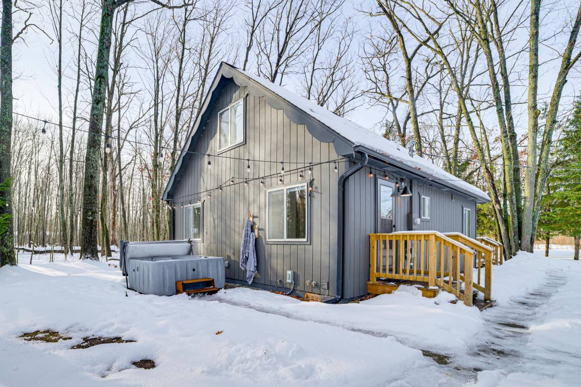 111 평방 미터 주택 ∙ 침실 3개 ∙ 게스트 10명 - 히긴스 레이크