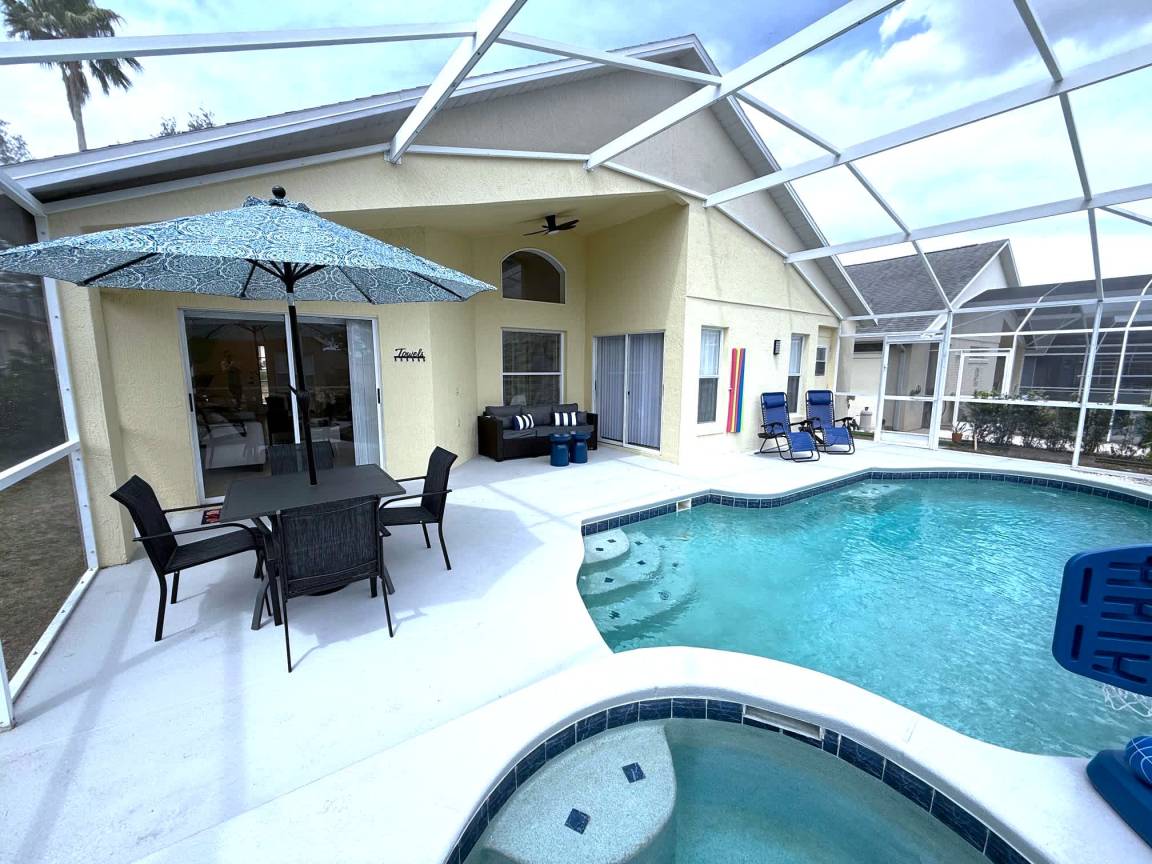 143 M² Casa ∙ 4 Habitaciones ∙ 8 Huéspedes - Haines City, FL