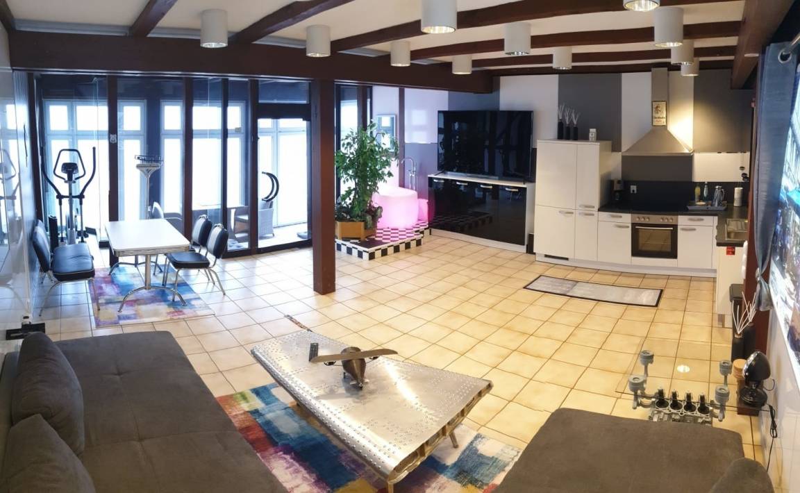 82 M² Ferienwohnung ∙ 1 Schlafzimmer ∙ 4 Gäste - Emmerthal