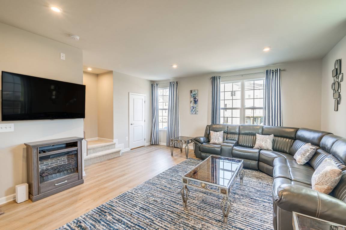 185 M² Apartment ∙ 3 Bedrooms ∙ 8 Guests - Clifton, VA