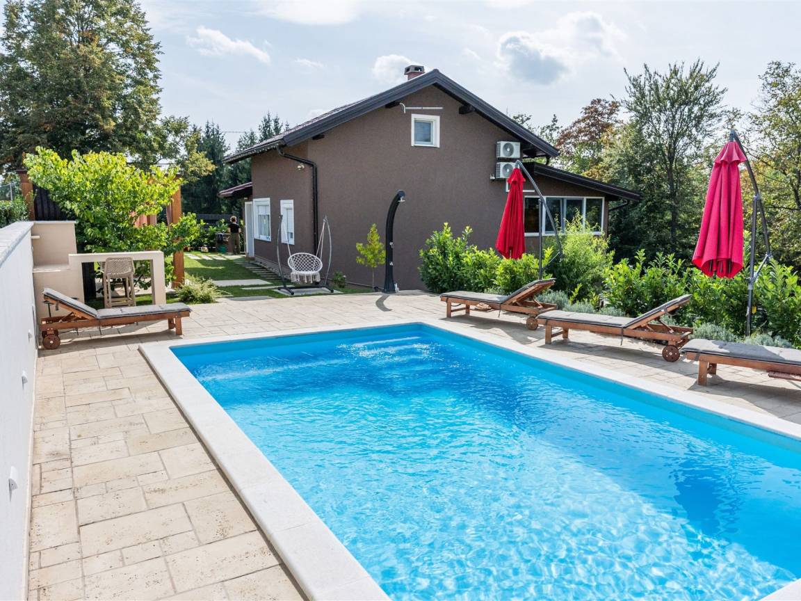 999 M² House ∙ 1 Bedroom ∙ 6 Guests - Vrbovec