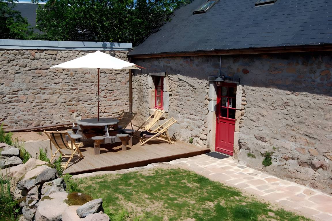 117 M² Cottage ∙ 4 Chambres ∙ 10 Personnes - Yonne
