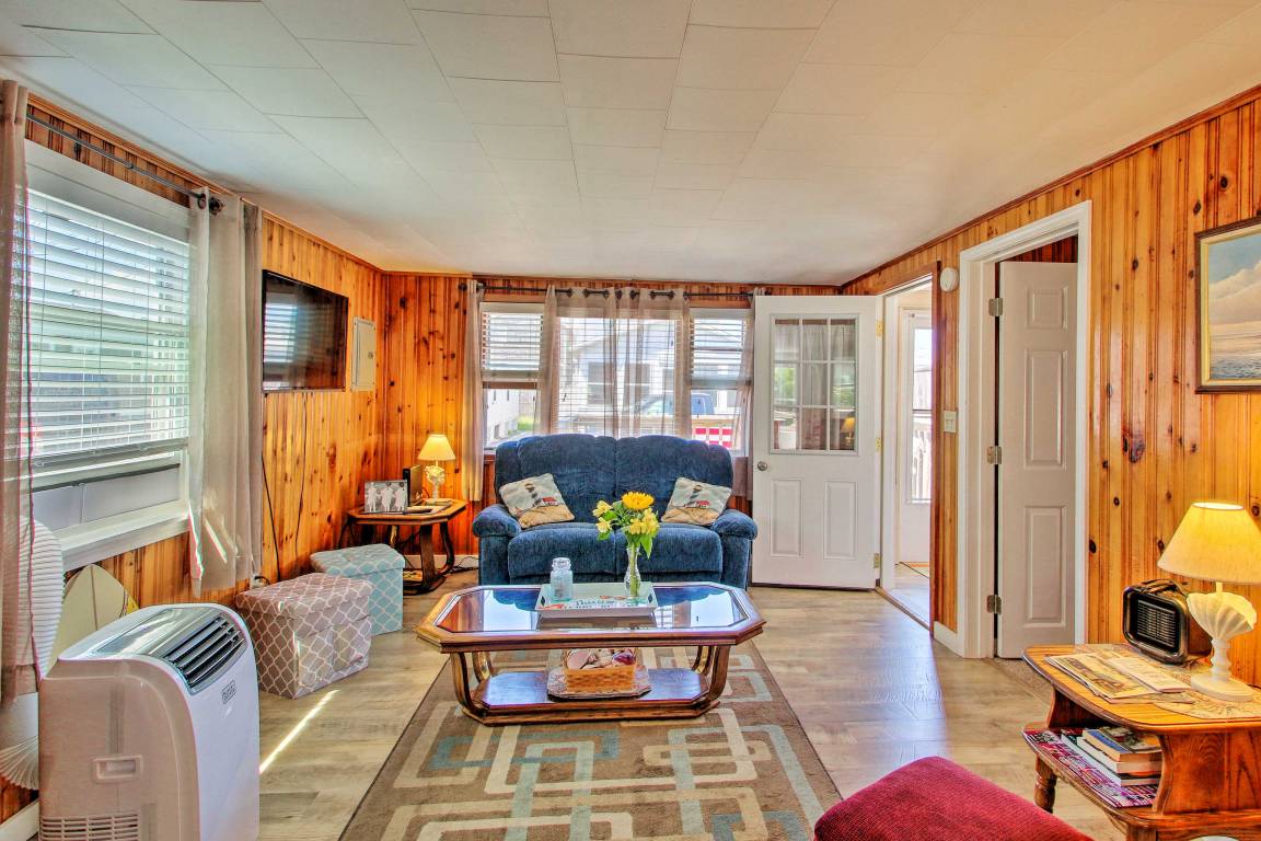 70 M² Cottage ∙ 3 Bedrooms ∙ 7 Guests - Hampton Beach, NH