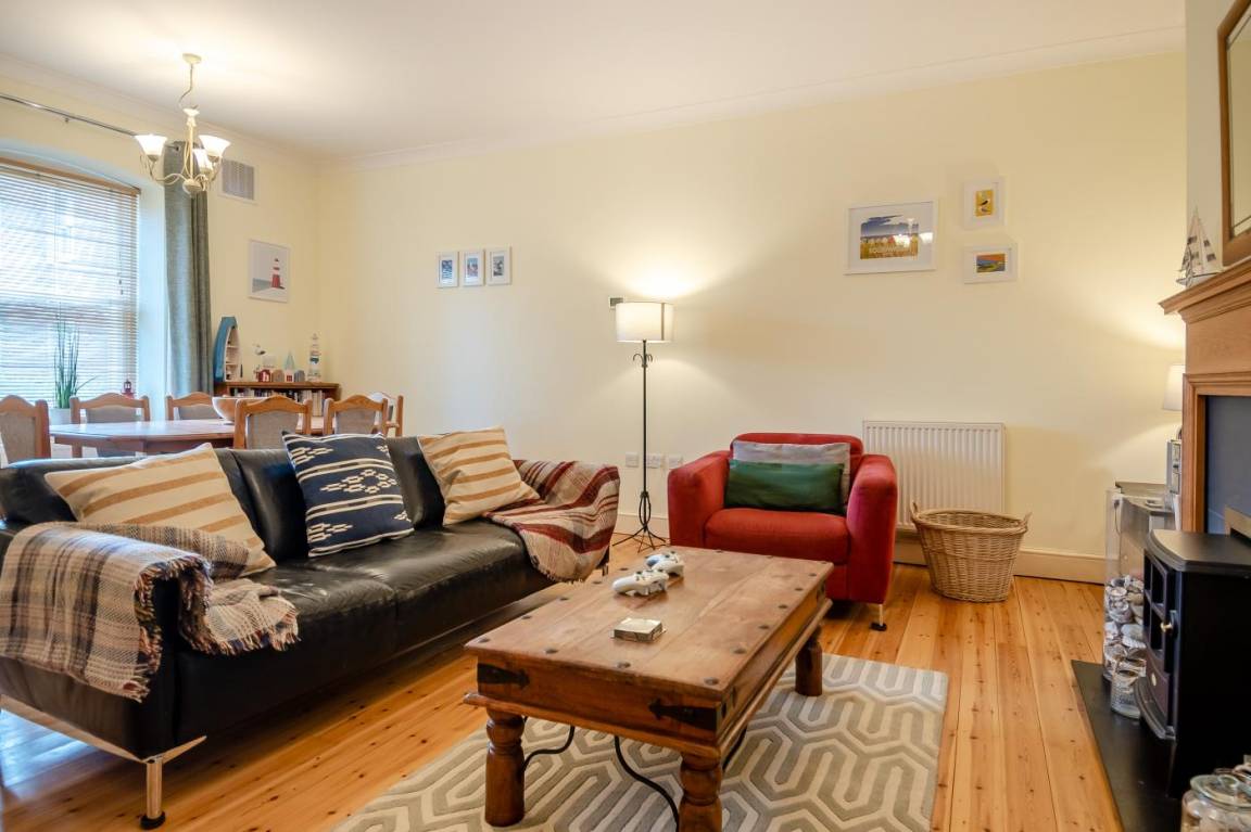 Apartment ∙ 2 Bedrooms ∙ 5 Guests - Suffolk