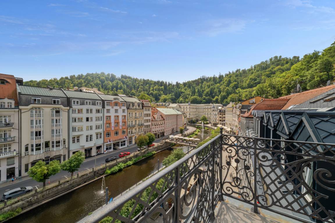 125 M² Apartment ∙ 3 Bedrooms ∙ 8 Guests - Karlovy Vary