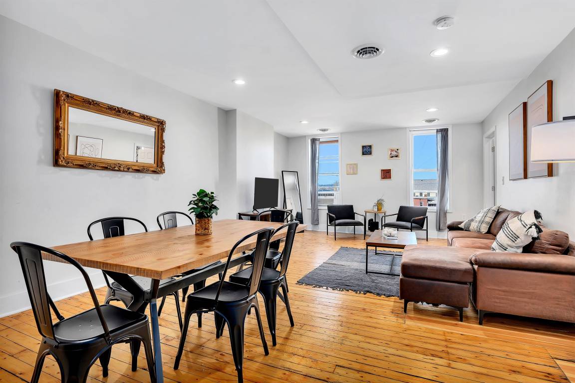 93 M² Cabin ∙ 2 Bedrooms ∙ 4 Guests - Troy, NY