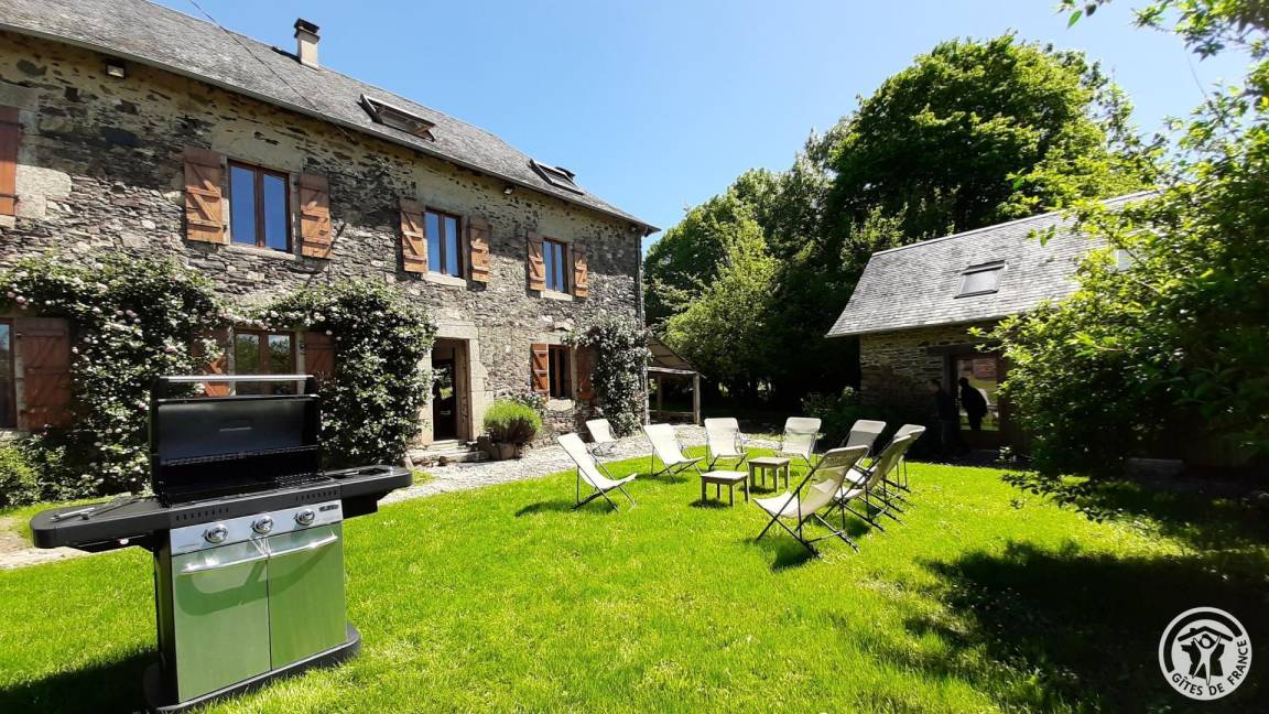 230 M² Gîte ∙ 5 Chambres ∙ 10 Personnes - Corrèze