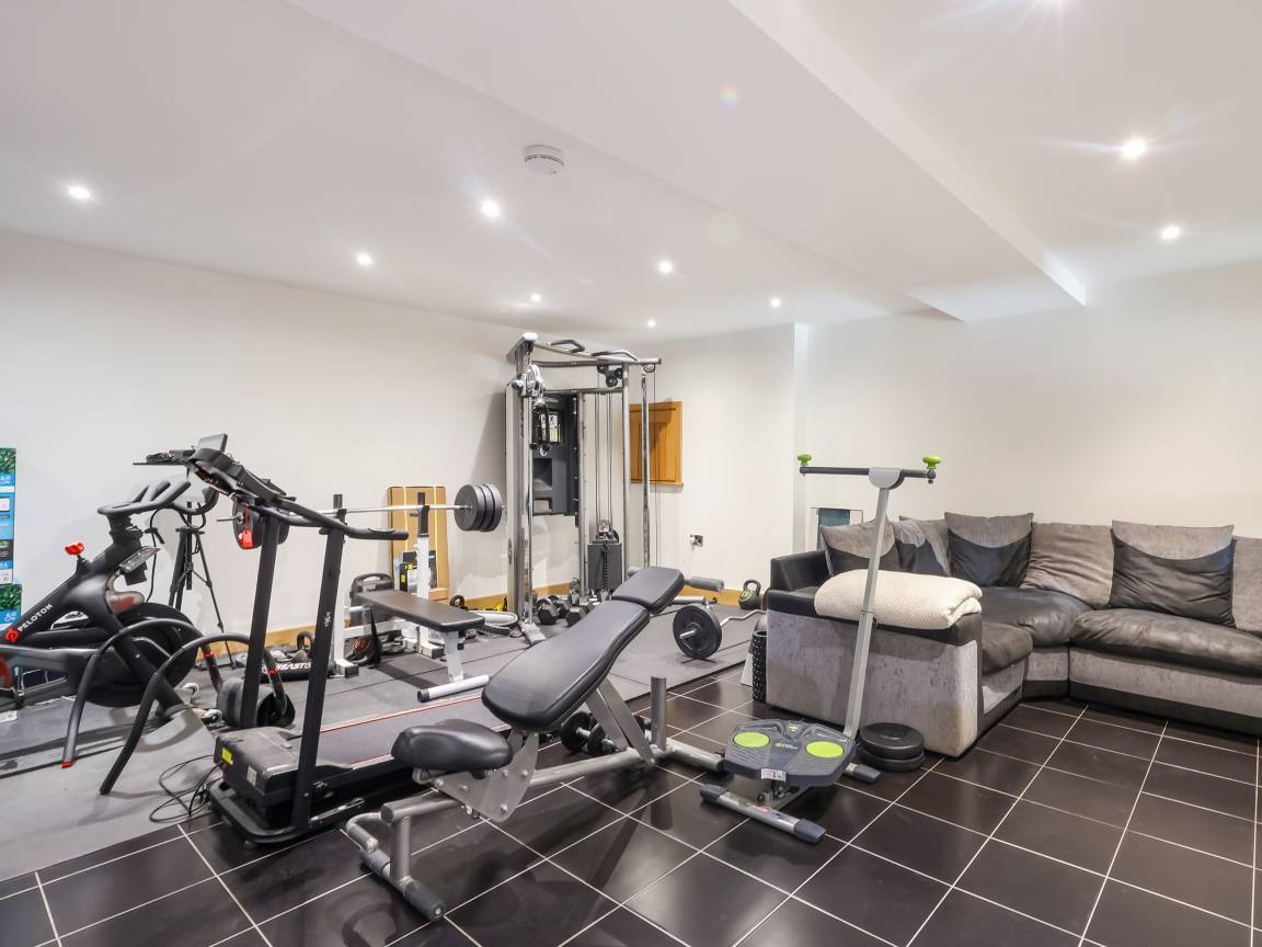Cottage ∙ 6 Bedrooms ∙ 12 Guests - Newport