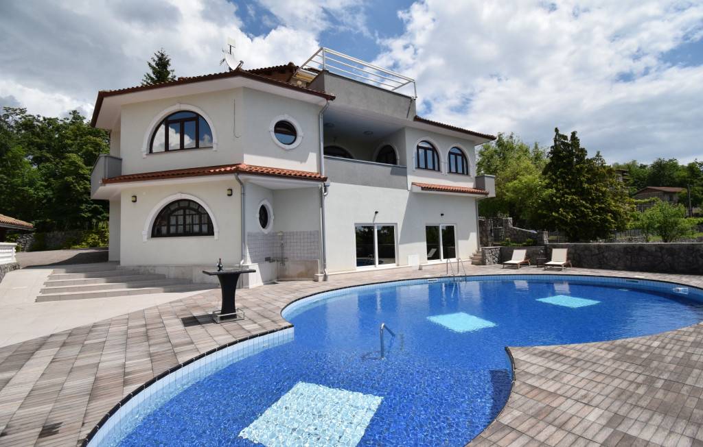 750 M² Villa ∙ 5 Habitaciones ∙ 12 Huéspedes - Rijeka