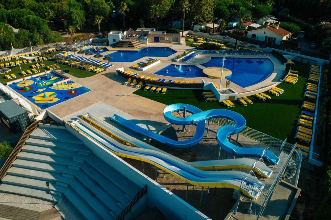 33 M² Camping ∙ 3 Chambres ∙ 8 Personnes - Perpignan