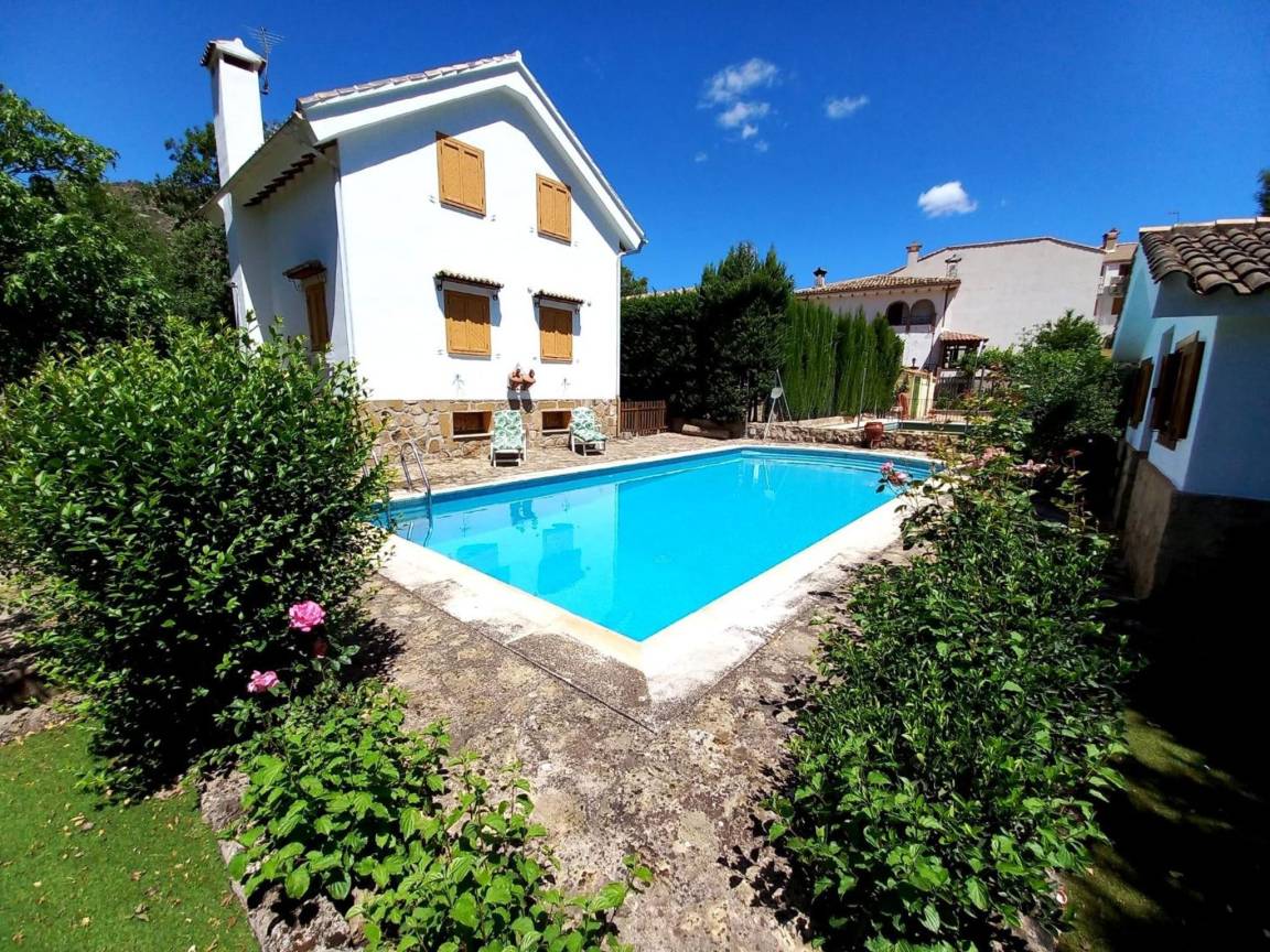 144 M² Casa ∙ 3 Habitaciones ∙ 6 Huéspedes - Cazorla