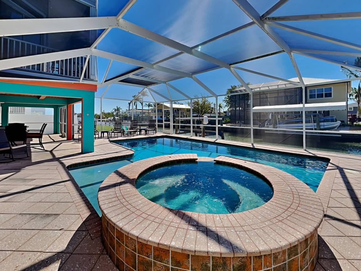 209 M² House ∙ 4 Bedrooms ∙ 8 Guests - Fort Myers Beach, FL