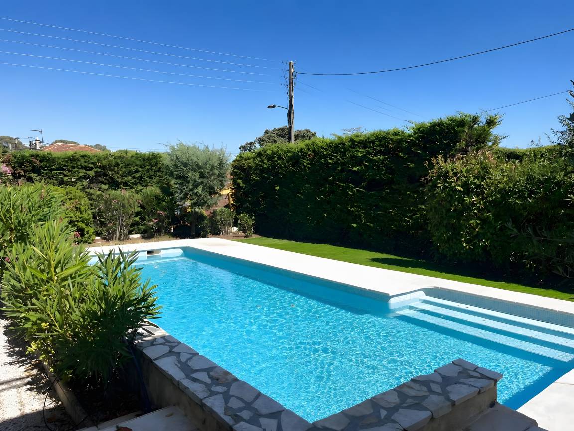 150 M² Villa ∙ 4 Bedrooms ∙ 8 Guests - Agay