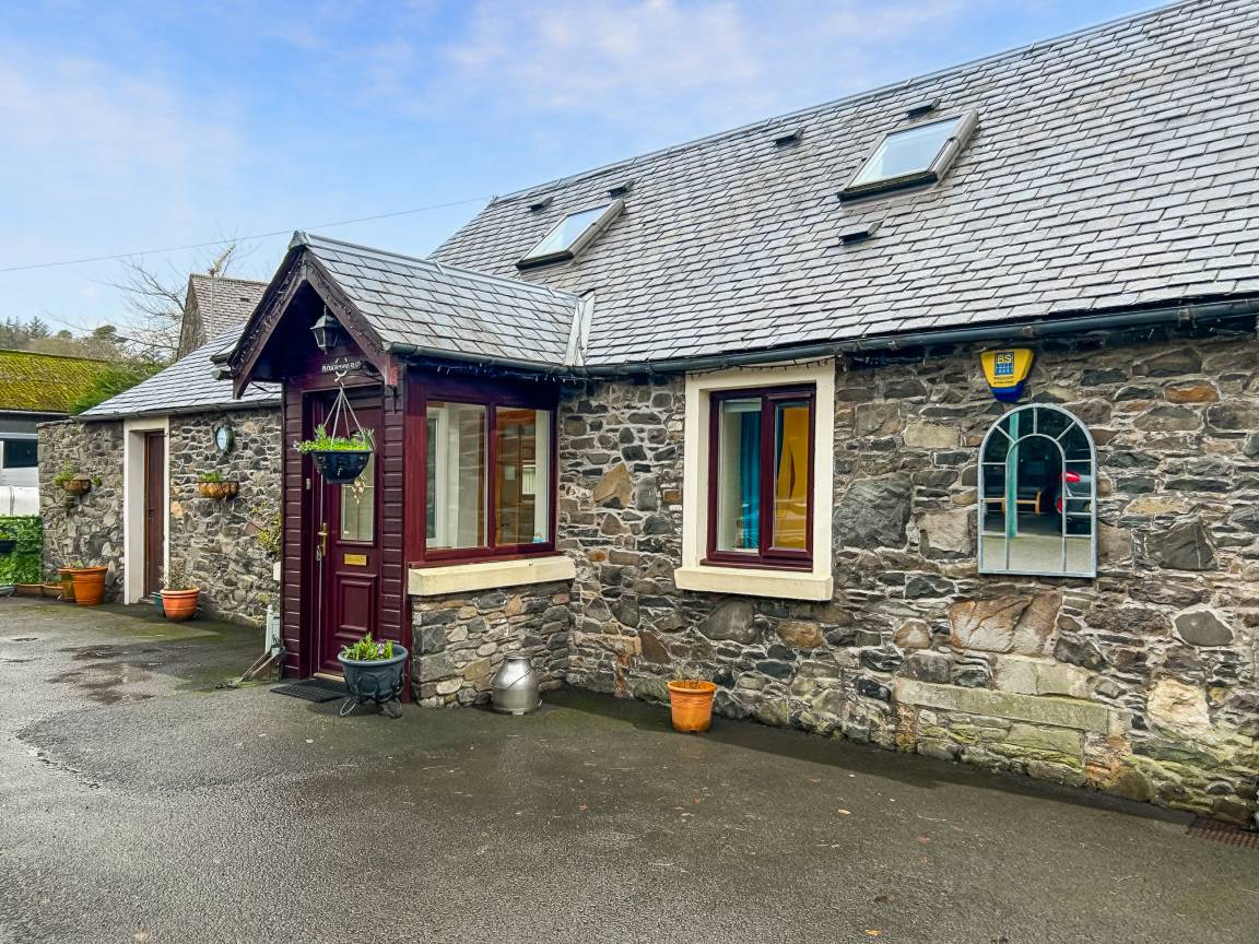 Cottage ∙ 2 Bedrooms ∙ 4 Guests - Peebles