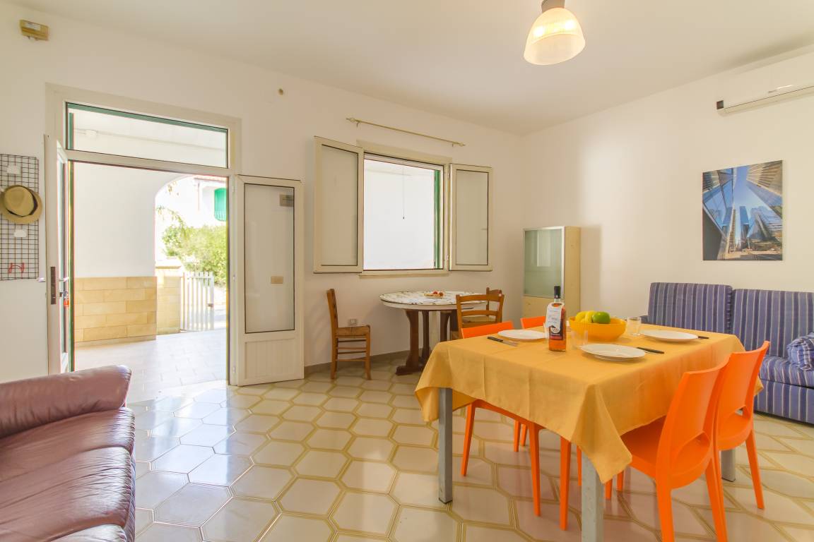 180 M² Apartment ∙ 3 Bedrooms ∙ 8 Guests - Porto Cesareo