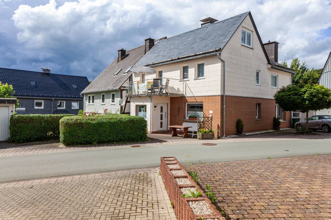 185 M² Ferienhaus ∙ 6 Schlafzimmer ∙ 12 Gäste - Willingen (Upland)