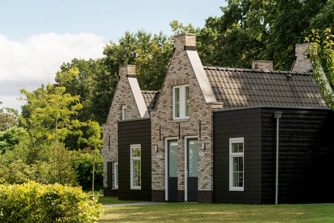 Bungalow ∙ 10 Slaapkamers ∙ 24 Gasten - Gelderland