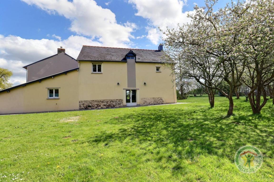 118 M² Gîte ∙ 3 Chambres ∙ 6 Personnes - Le Château du Pin