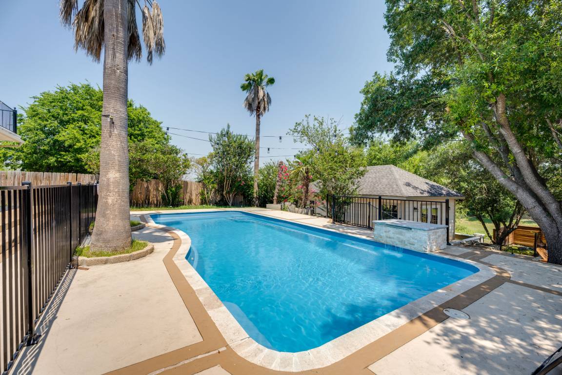 254 M² Casa ∙ 4 Habitaciones ∙ 10 Huéspedes - Universal City, TX