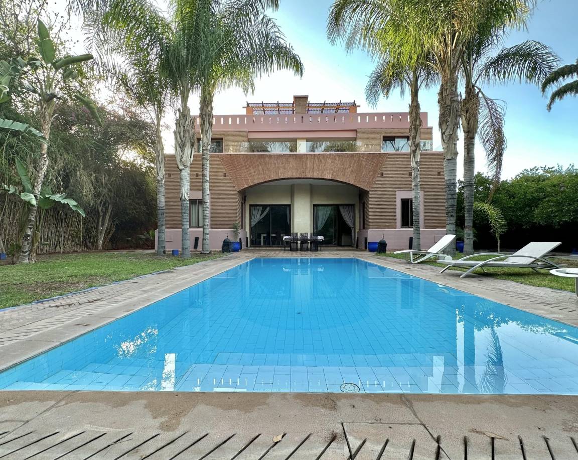 450 M² Villa ∙ 5 Bedrooms ∙ 10 Guests - Marrakesh