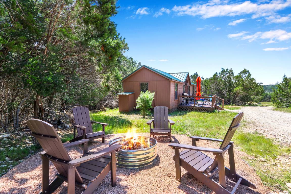 60 M² Cabin ∙ 2 Bedrooms ∙ 4 Guests - Wimberley, TX