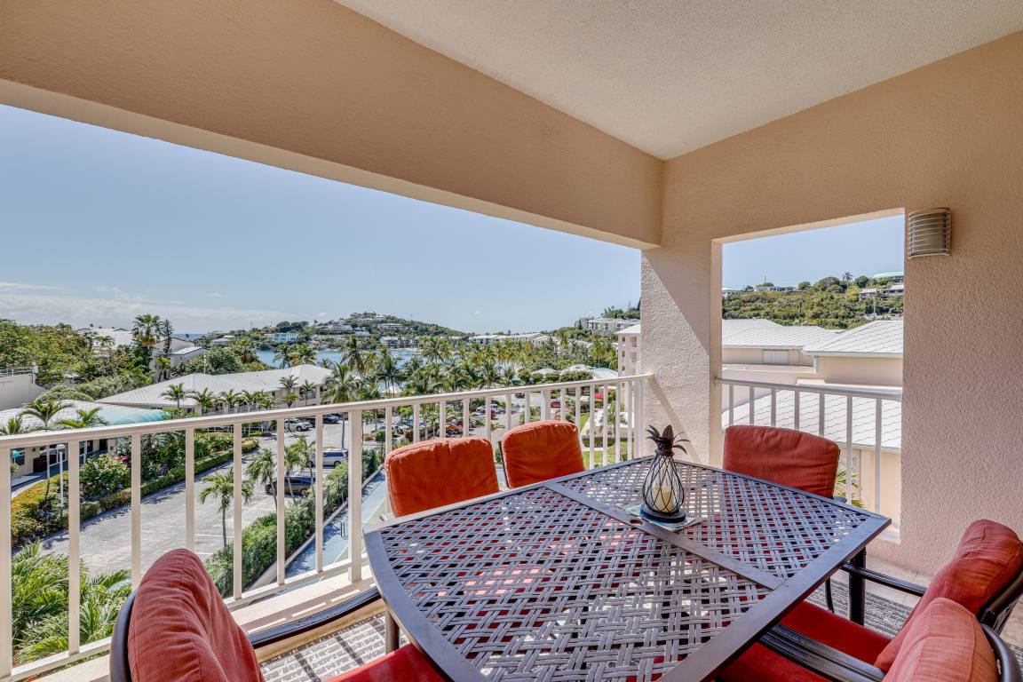 218 M² Apartment ∙ 3 Bedrooms ∙ 8 Guests - Saint John