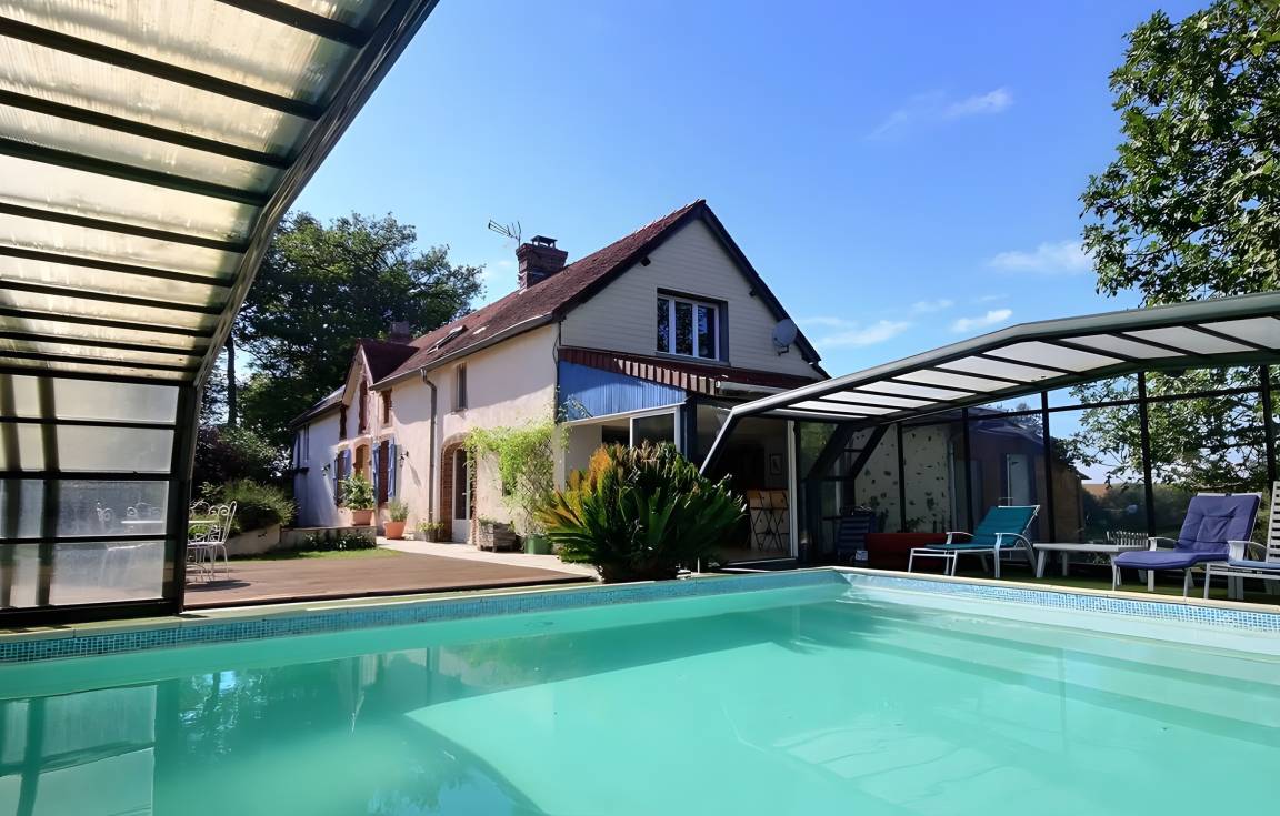 250 M² Maison De Vacances ∙ 4 Chambres ∙ 15 Personnes - Tarbes