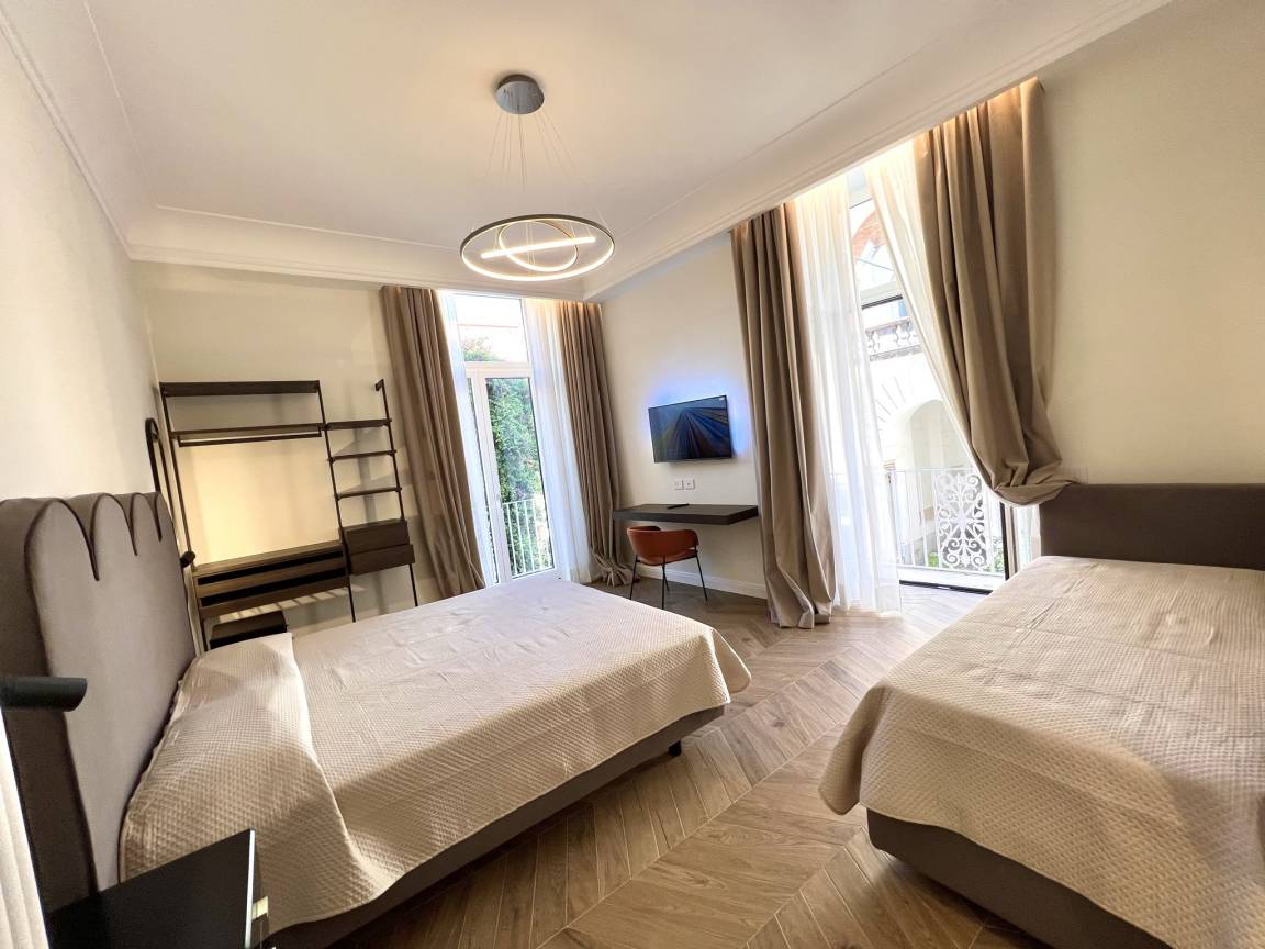 75 M² Apartamento ∙ 2 Habitaciones ∙ 5 Huéspedes - Sorrente