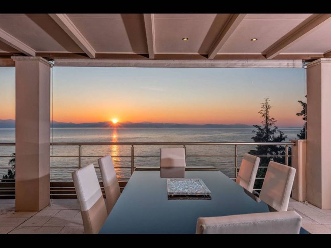 650 M² Villa ∙ 6 Bedrooms ∙ 12 Guests - Corfu