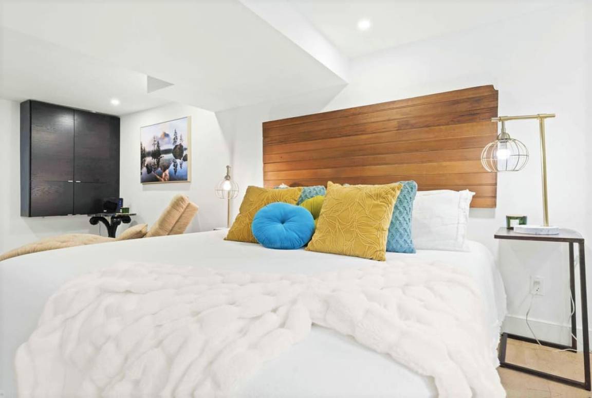 Apartment ∙ 1 Bedroom ∙ 2 Guests - Burlington