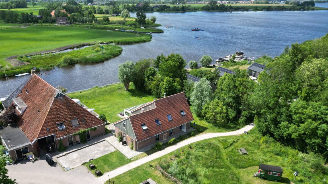 Casa ∙ 11 Quartos ∙ 40 Hóspedes - Leeuwarden